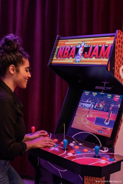 NBA JAM™: SHAQ EDITION Arcade Machine – 1Up Central